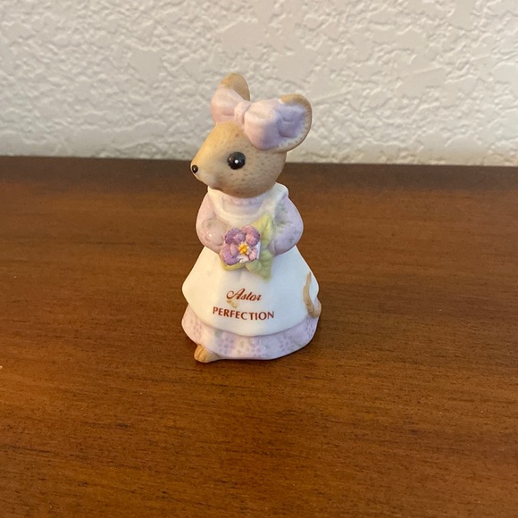 Accents | Vintage Gently Used September Mouse Perfect Gift For Your ...